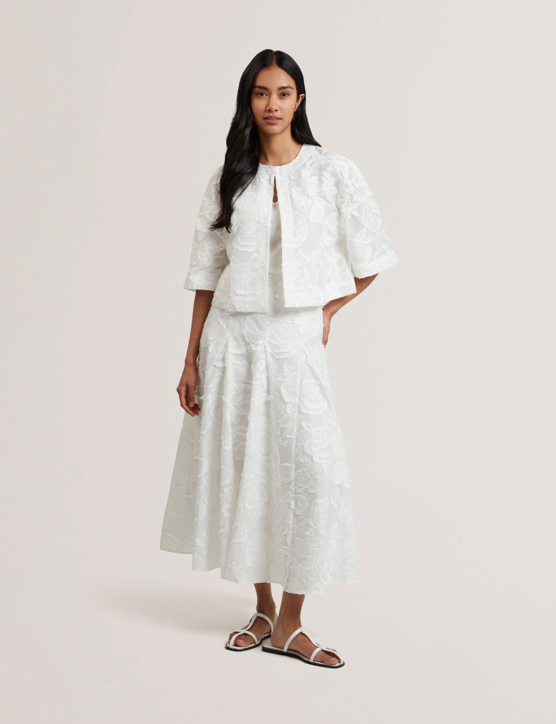 FAELA - Textured Rose Embroidery Boxy Cropped Jacket